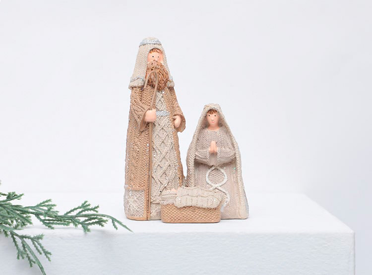 PESEBRE NAVIDEÑO RIPLEY HOME 1 PIEZA BLANCO Y CAFÉ