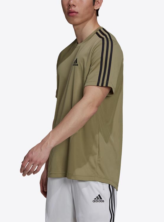 POLERA ADIDAS AEROREADY DESIGNED TO MOVE SPORT 3 BANDAS H30244